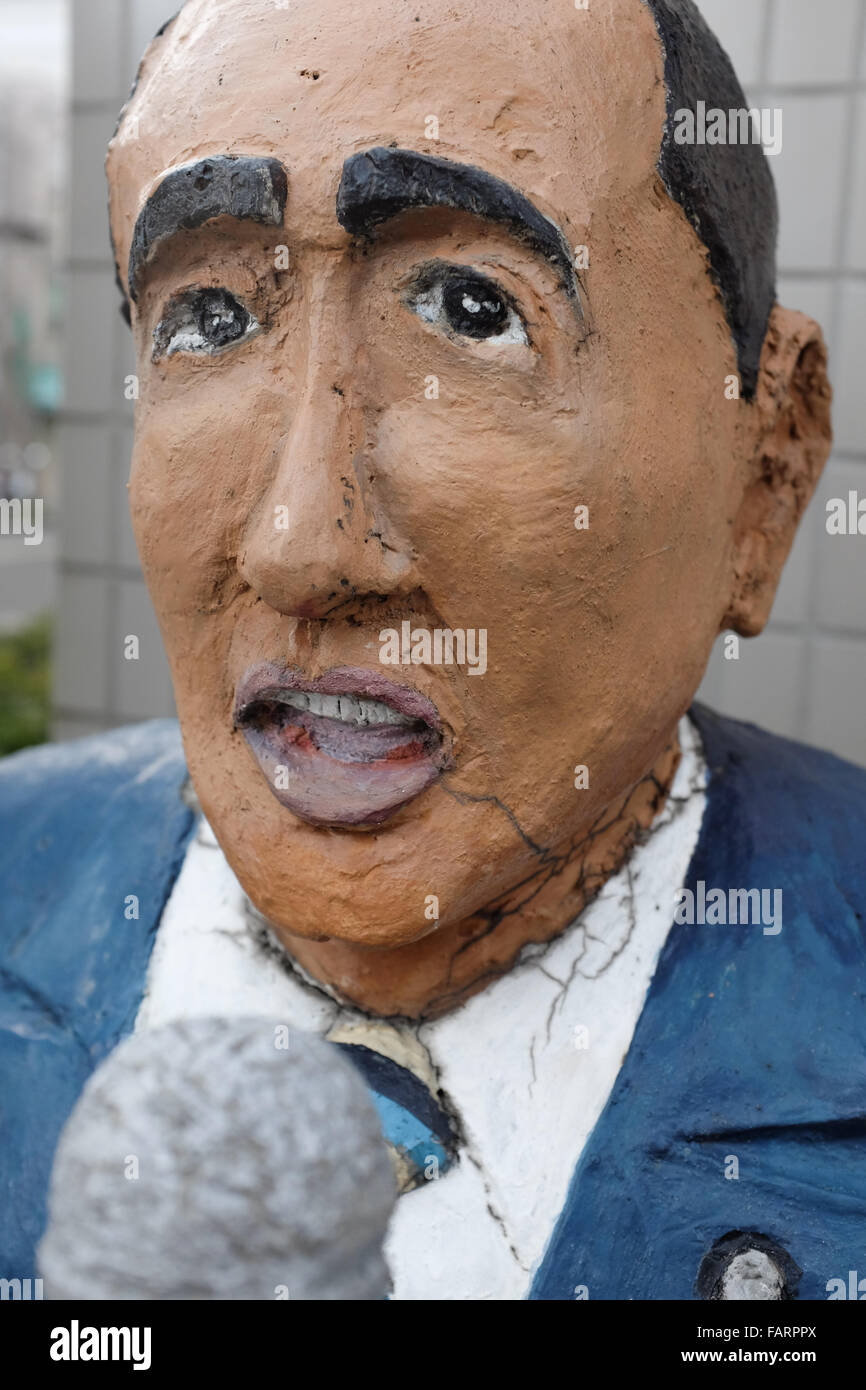 President obama bust hi-res stock photography and images - Alamy