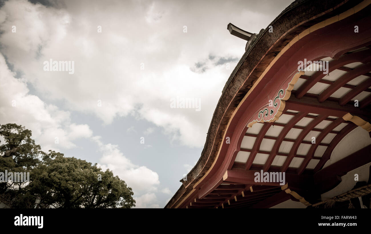 Japanese shrine roof hi-res stock photography and images - Alamy