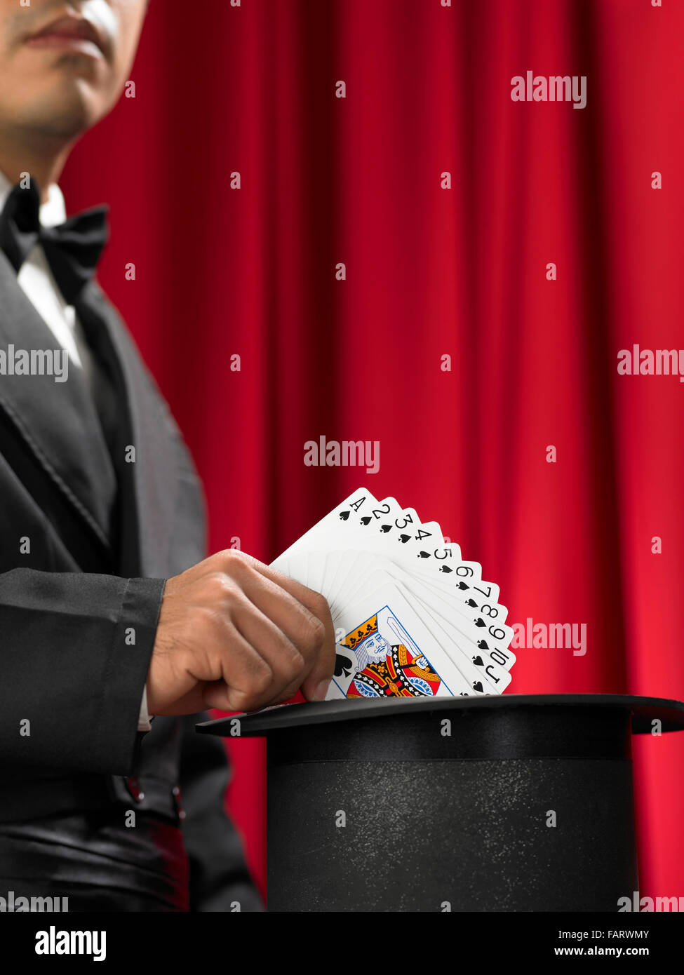 Card magician hi-res stock photography and images - Alamy
