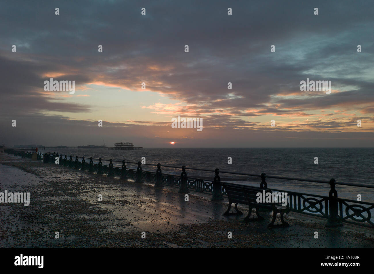 Brighton promenade railings hi-res stock photography and images - Alamy