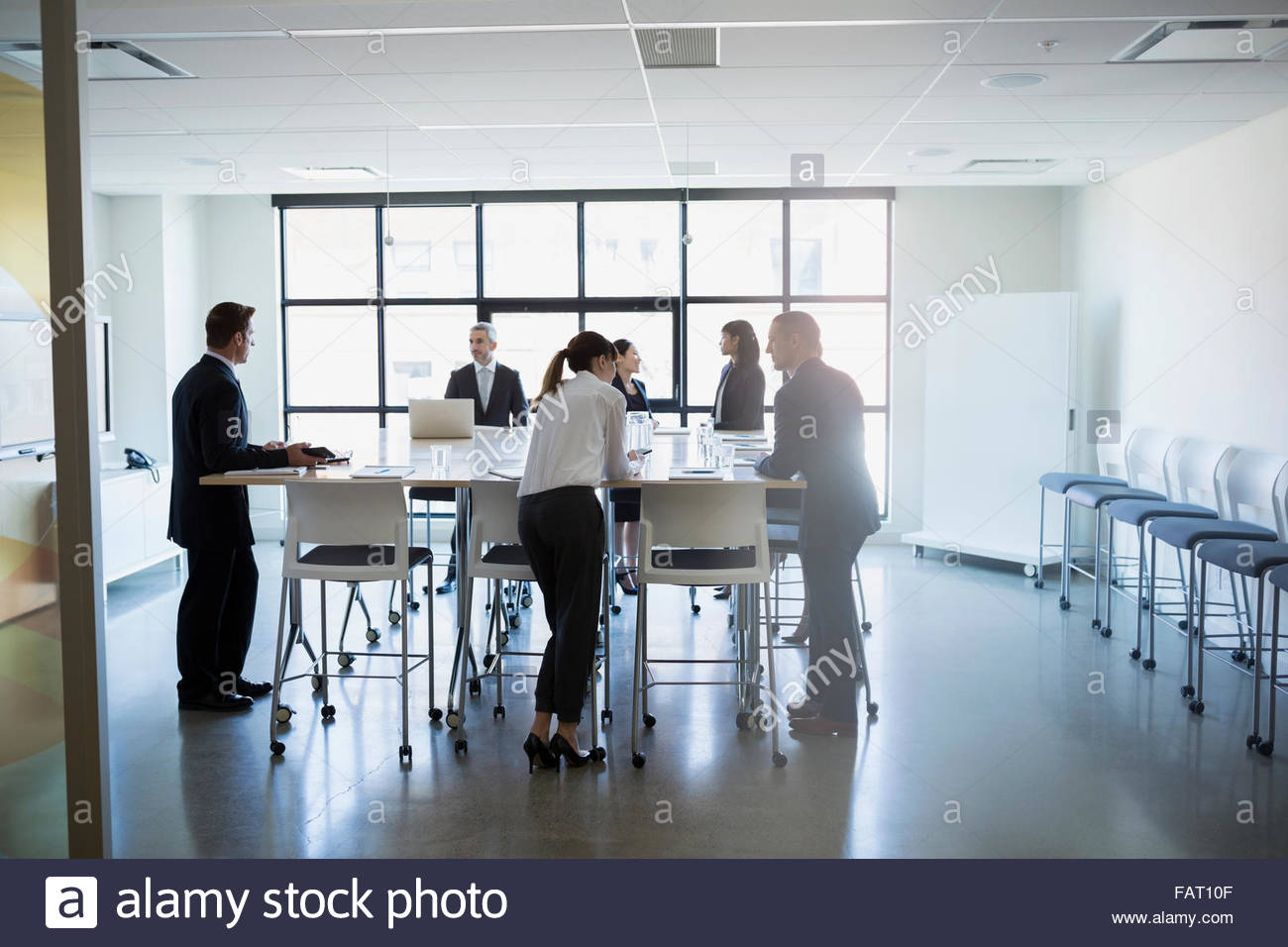 Standing business meeting hi-res stock photography and images - Alamy