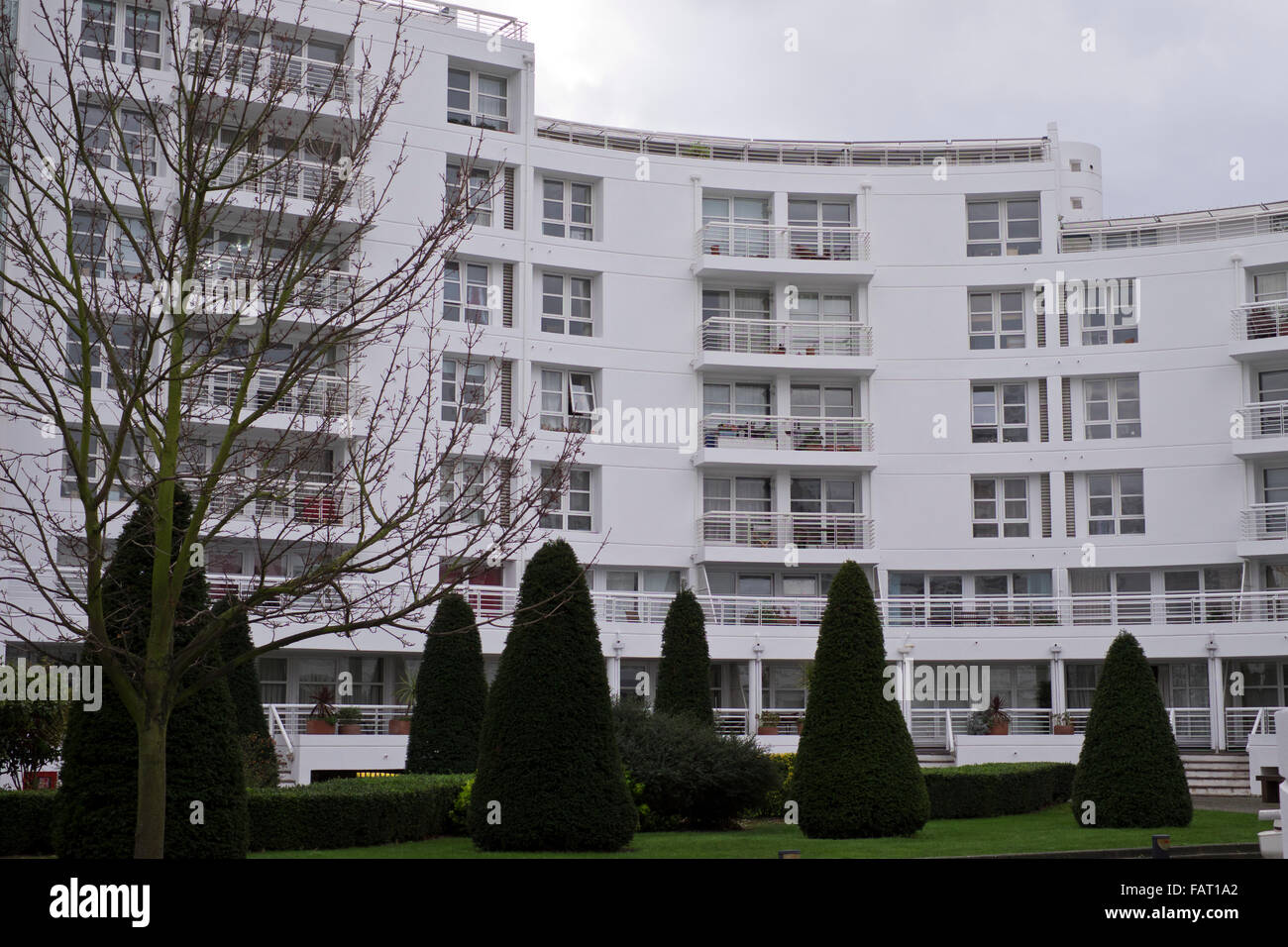 White building london hi-res stock photography and images - Alamy