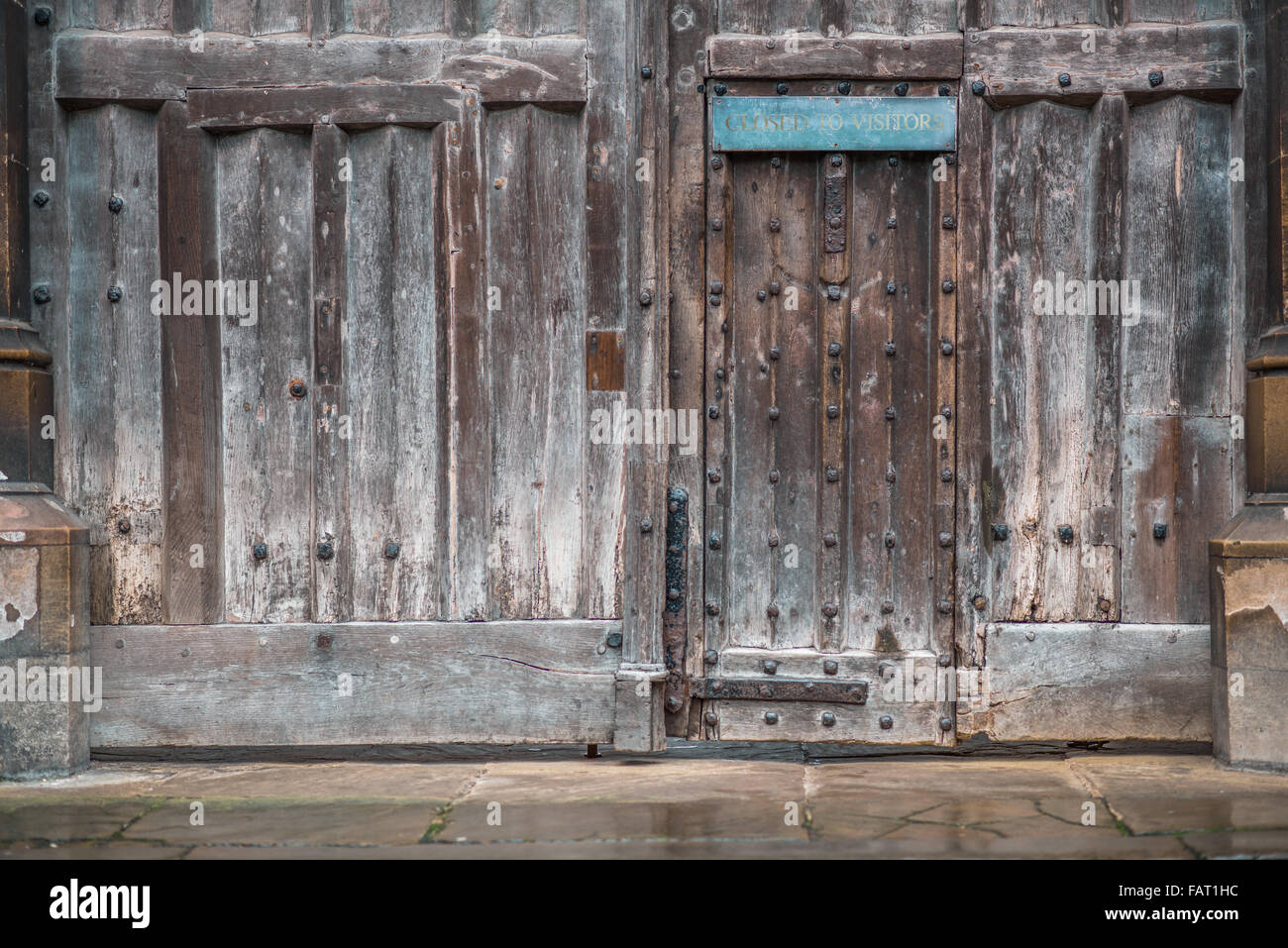 Medieval entrance to Queen's college, university of Cambridge, England ...