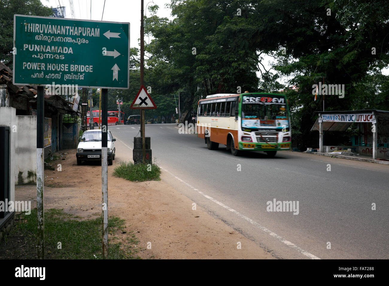 Road sign kerala india hi-res stock photography and images - Alamy