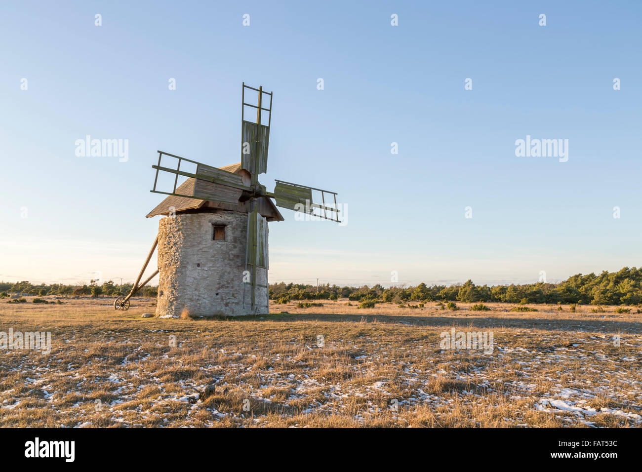Windmill in field hi-res stock photography and images - Alamy