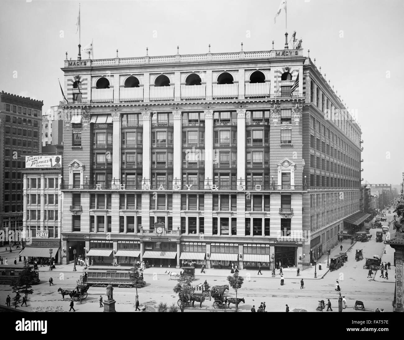 R h macys Black and White Stock Photos & Images - Alamy