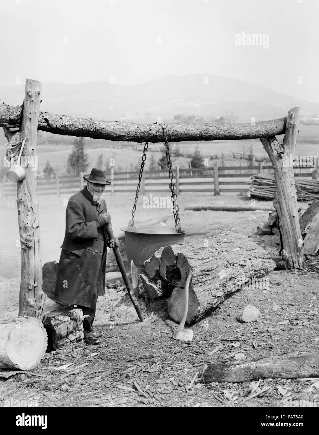 Man Making Maple Syrup, USA, circa 1905 Stock Photo - Alamy