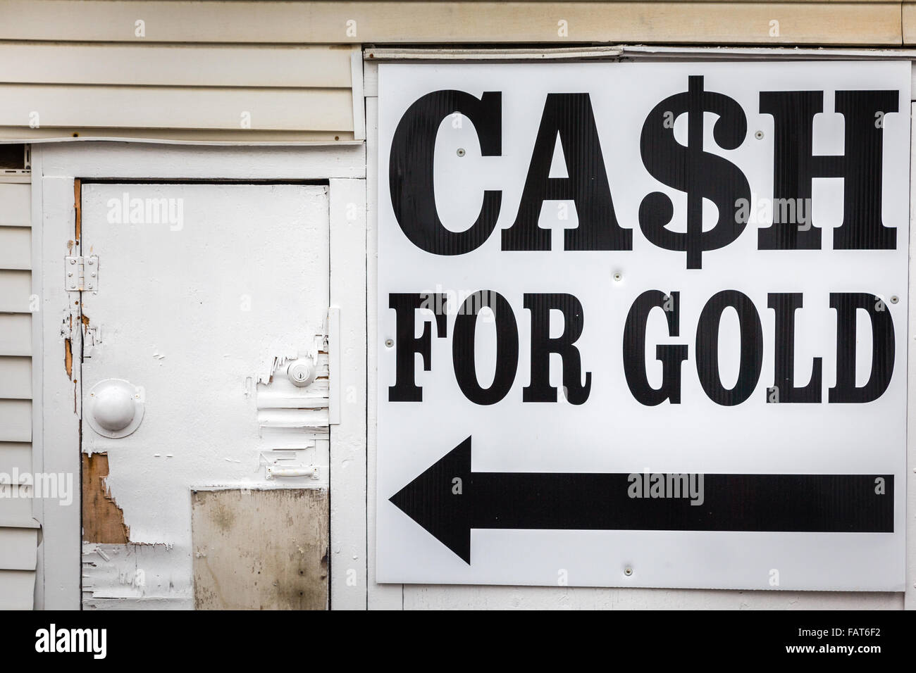 Funny homemade sign, cash for gold Stock Photo - Alamy