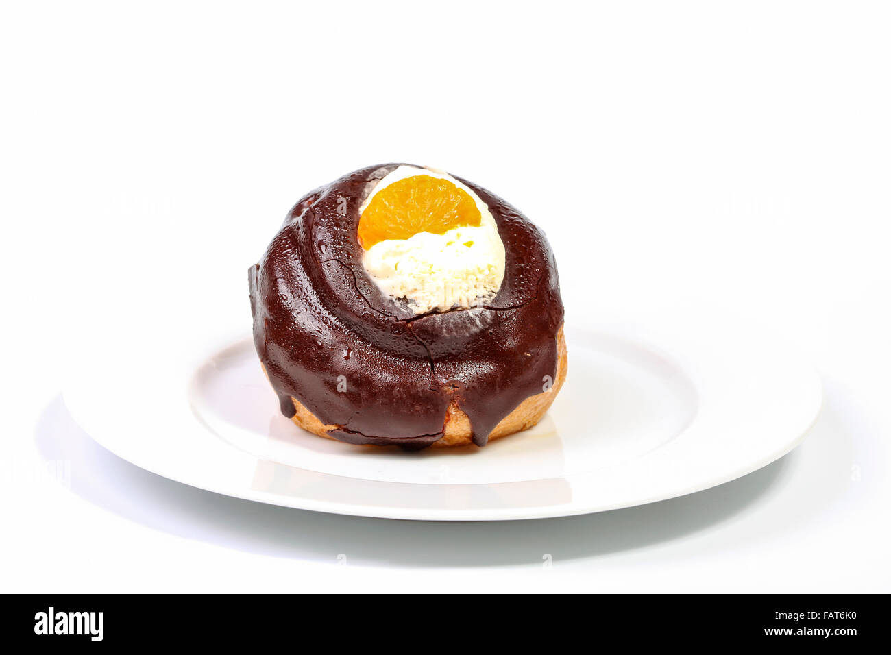 Profiterole and hi-res stock photography and images - Alamy