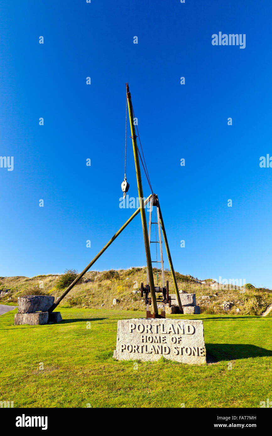 Lifting stone hi-res stock photography and images - Alamy