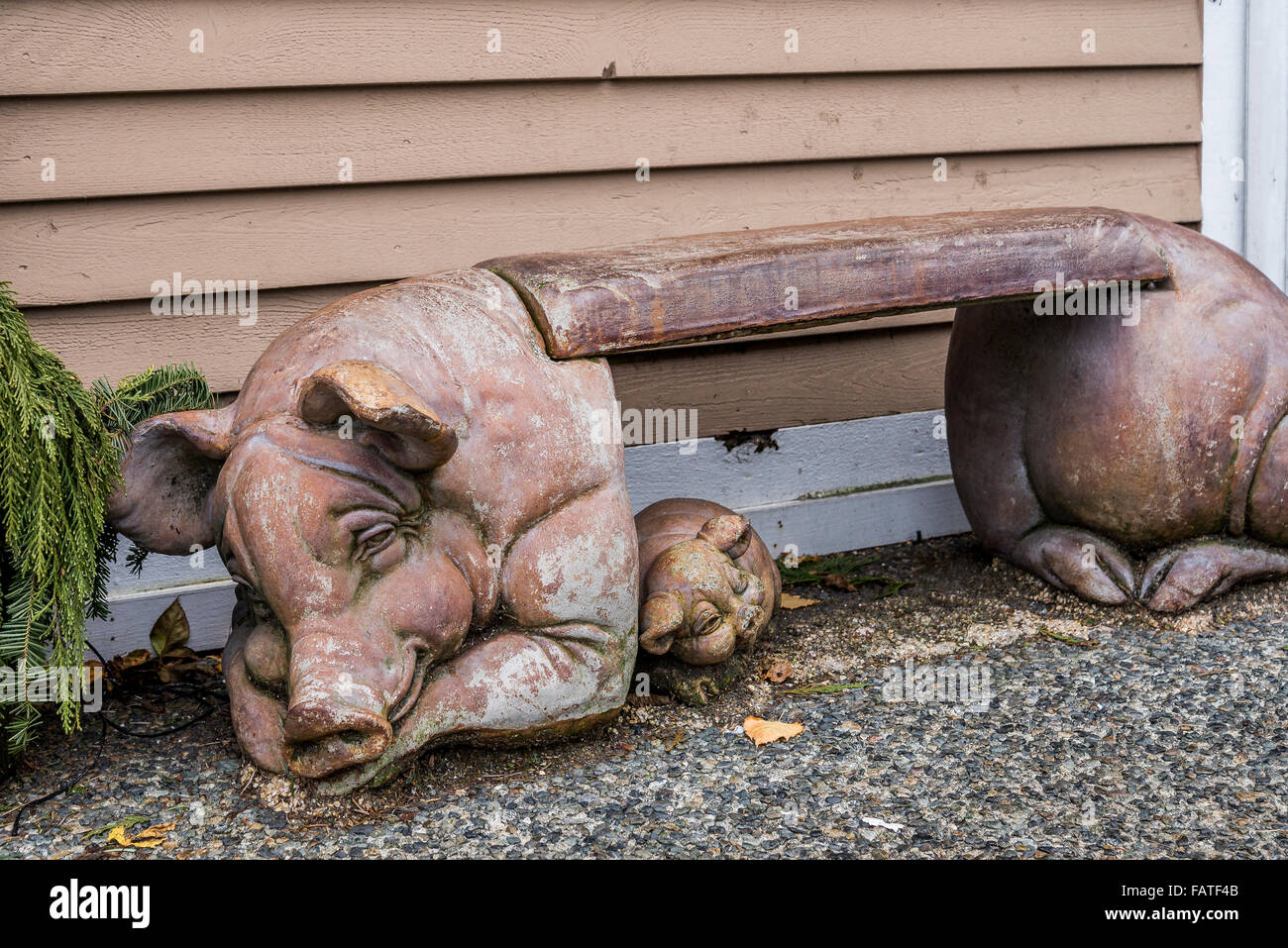 Pig shaped bench bench pig hi-res stock photography and images - Alamy
