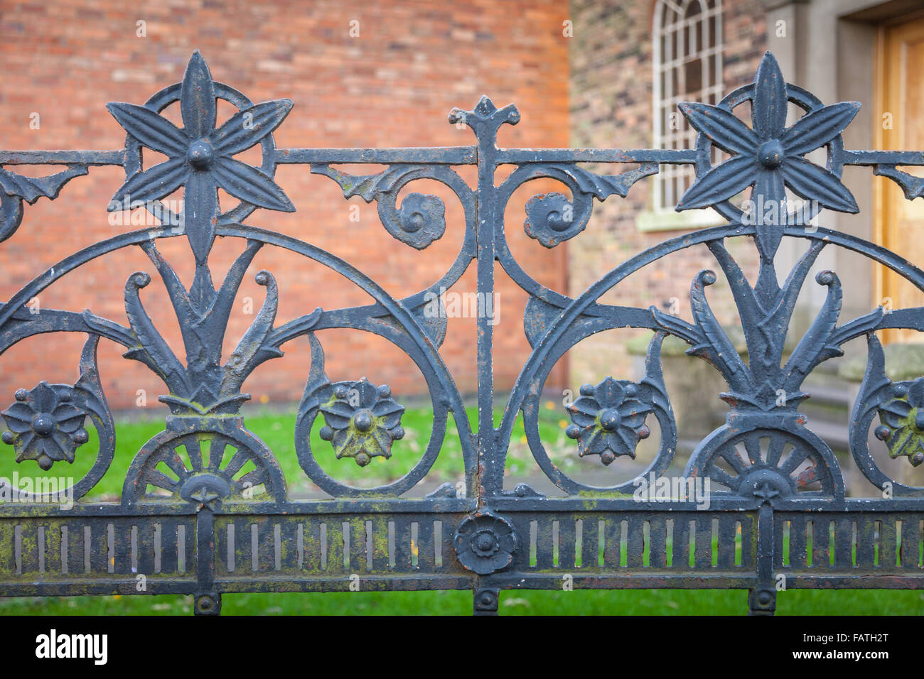Cast iron railings hi-res stock photography and images - Alamy