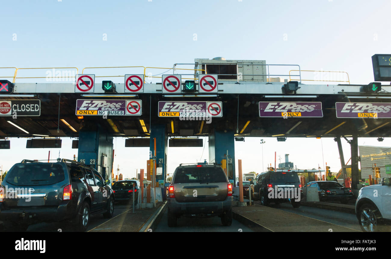 Signs bridge hi-res stock photography and images - Alamy