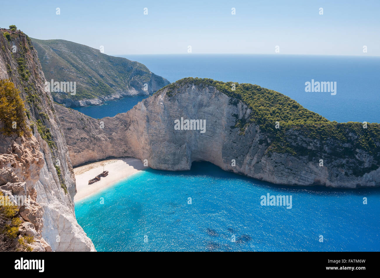 Empty scenery beautiful bay beach hi-res stock photography and images ...