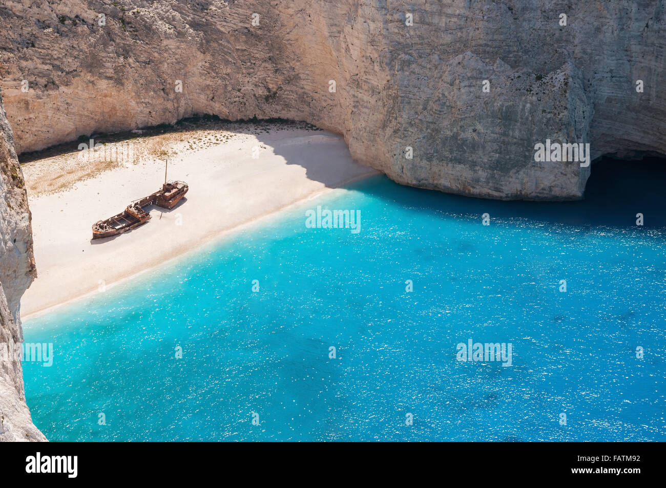 Empty scenery beautiful bay beach hi-res stock photography and images ...