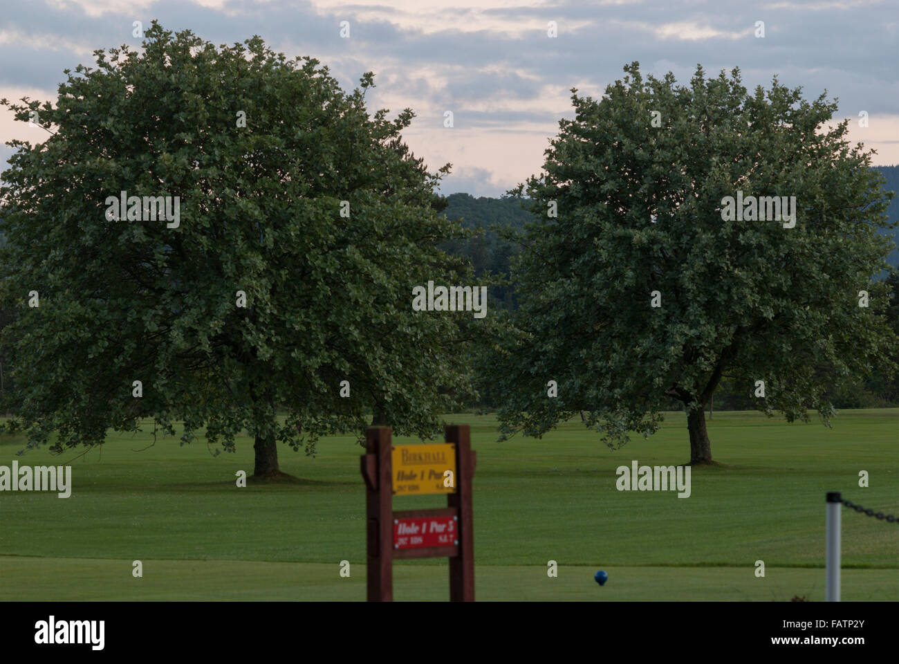 First tee sign hi-res stock photography and images - Alamy