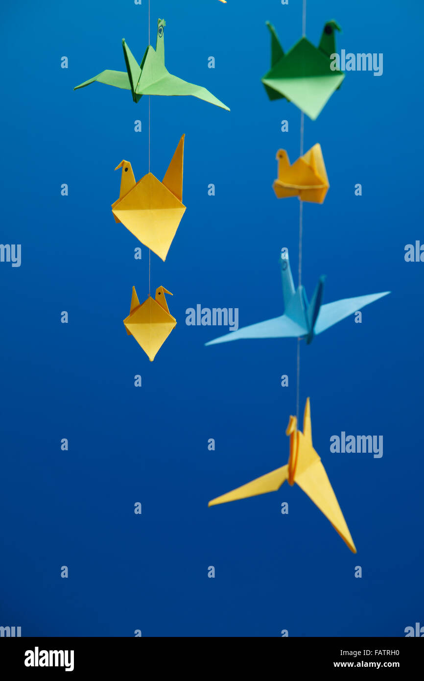 Yellow origami bird hi-res stock photography and images - Alamy