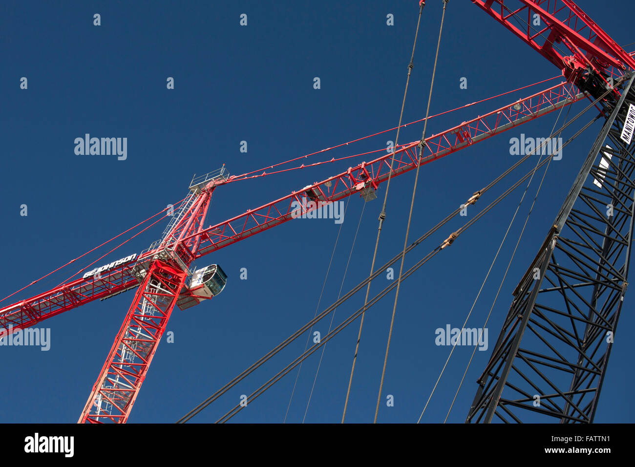 Construction tower crane cranes hi-res stock photography and images - Alamy