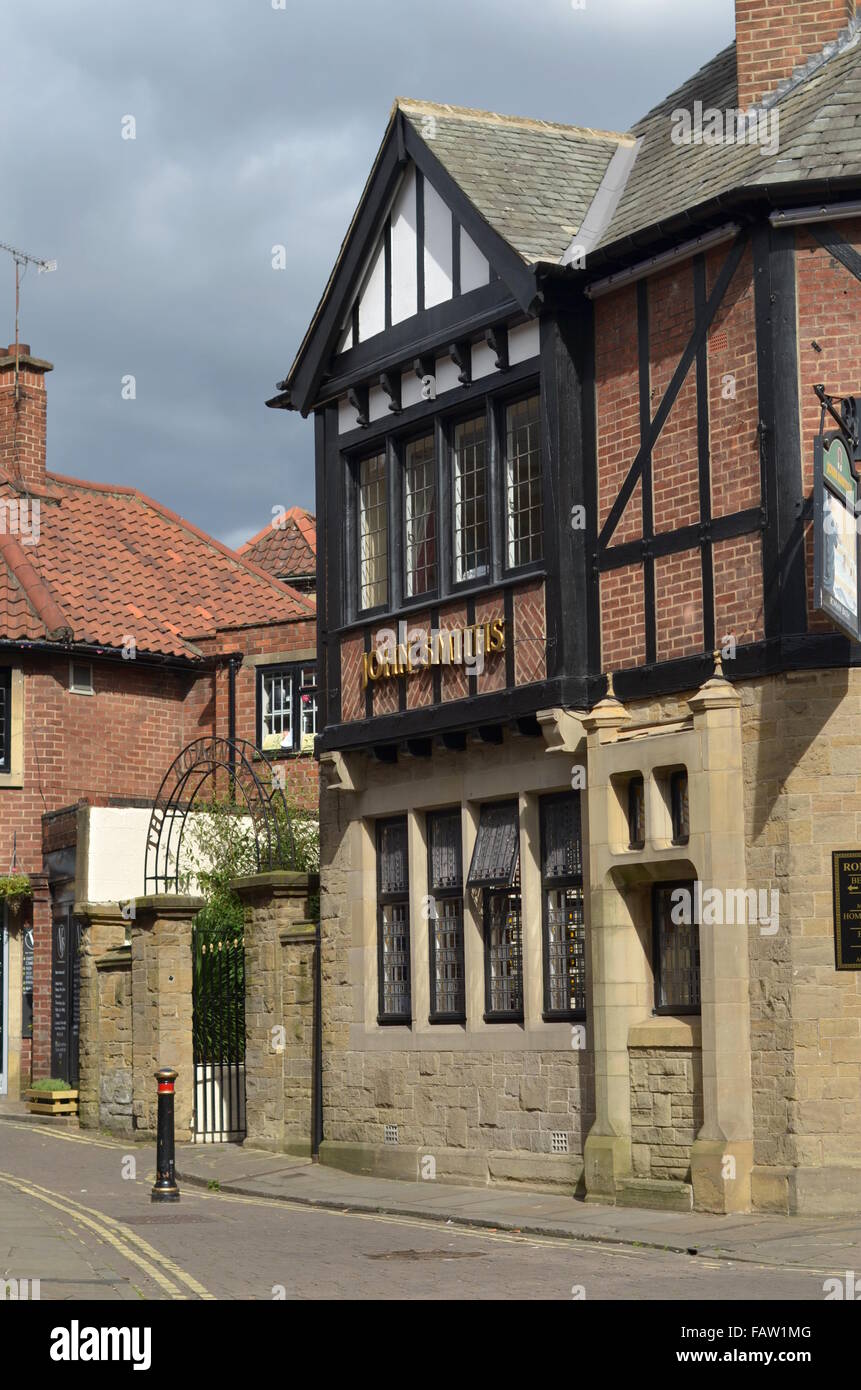 The Roman Bath pub in York, England Stock Photo - Alamy