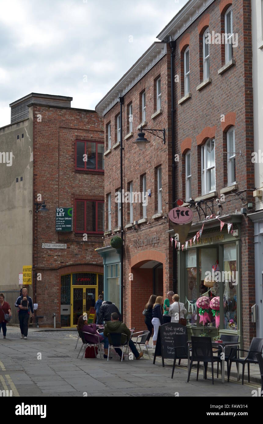 Swinegate york hi-res stock photography and images - Alamy