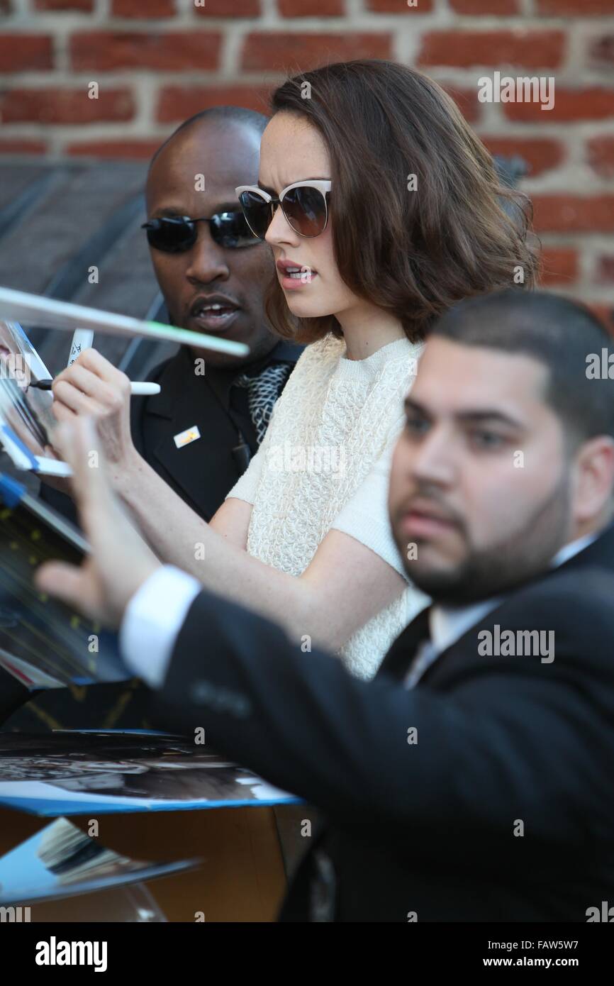 Daisy Ridley seen signing autographs as she arrives at the ABC studios ...