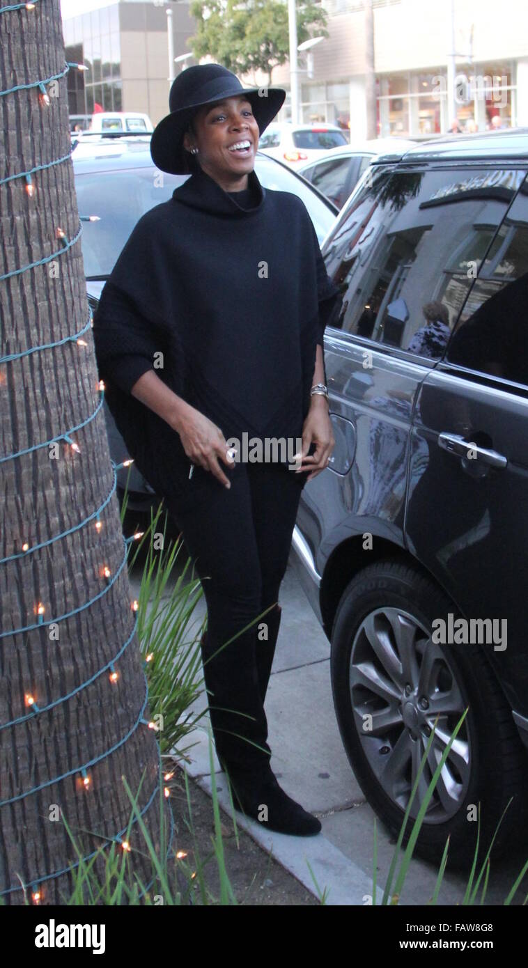 Kelly Rowland out and about running errands in Beverly Hills dressed ...