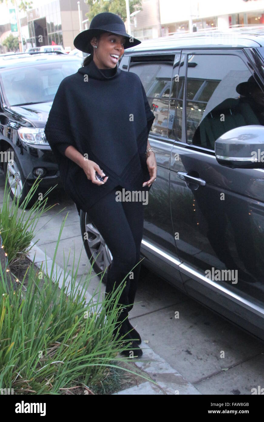 Kelly Rowland out and about running errands in Beverly Hills dressed ...