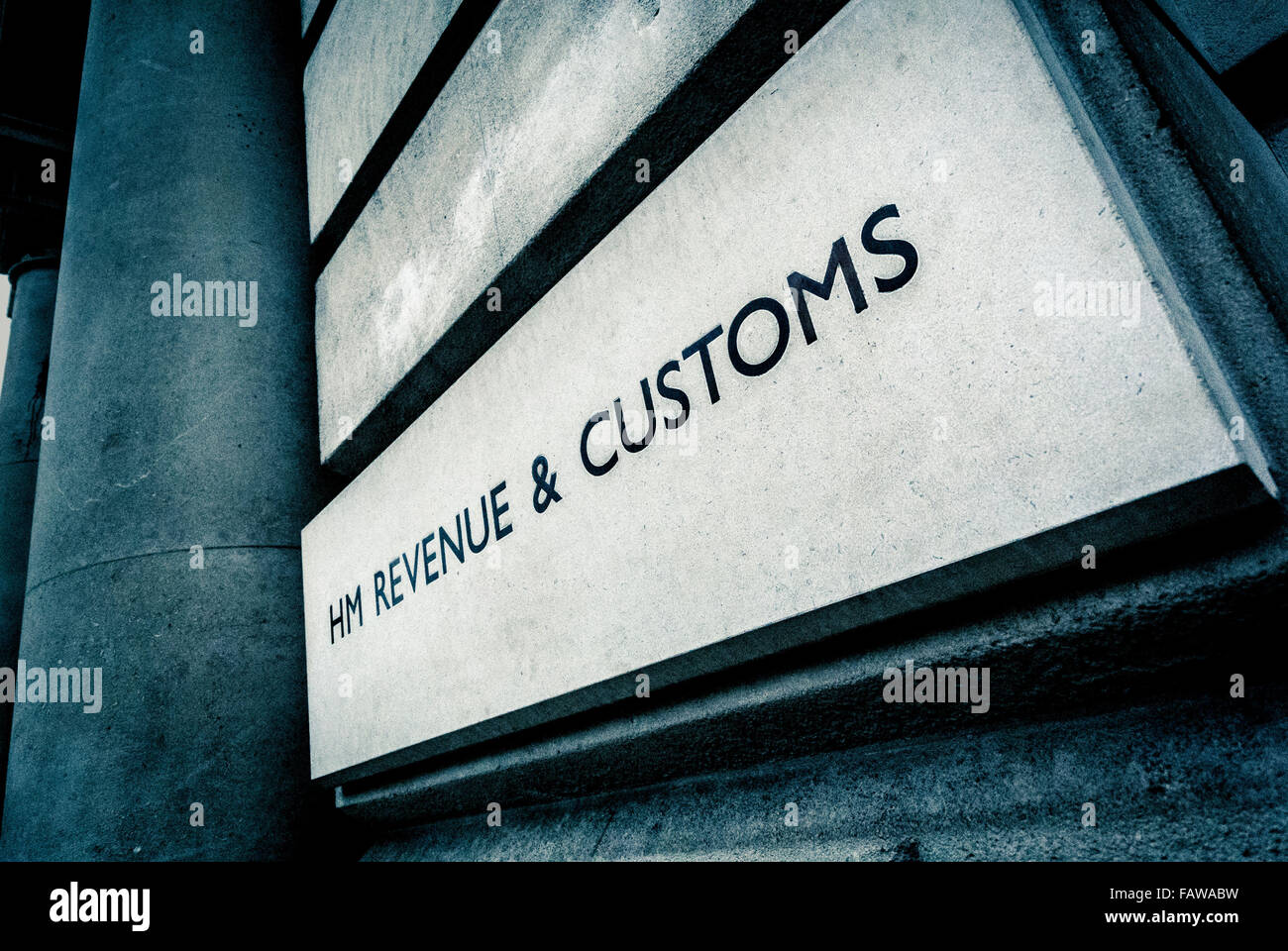 Hm revenue and customs sign hi-res stock photography and images - Alamy