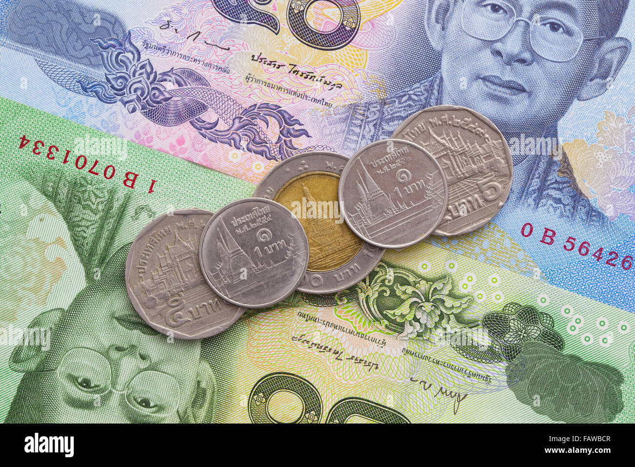 Detail of banknote and coin of Thai Baht of Thailand Stock Photo - Alamy