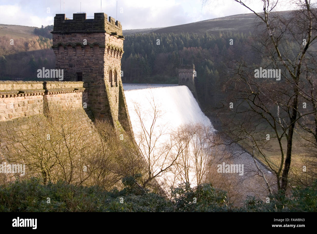 Dam wall overflowing hi-res stock photography and images - Alamy