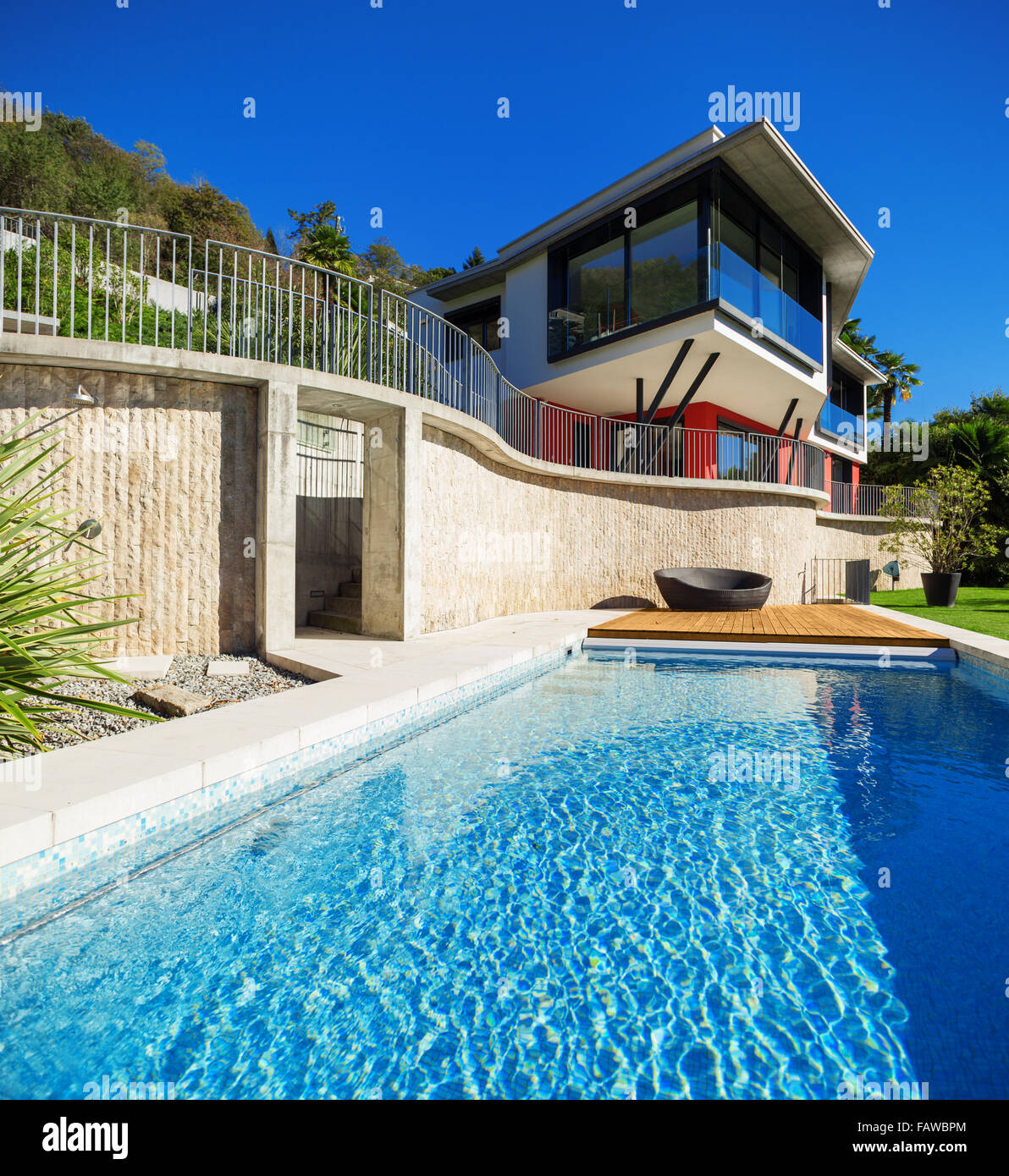 Modern house, outdoor Stock Photo - Alamy