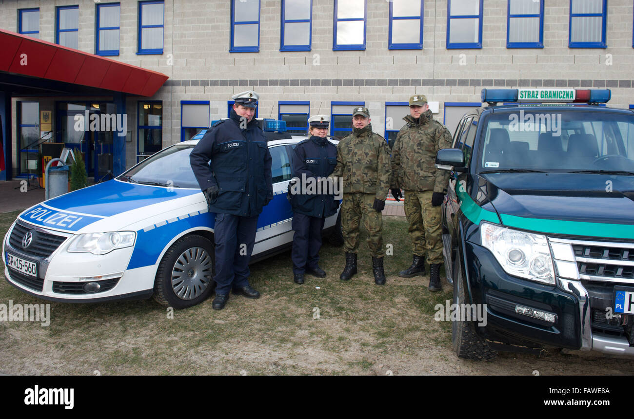 German federal police polish border hi-res stock photography and images ...