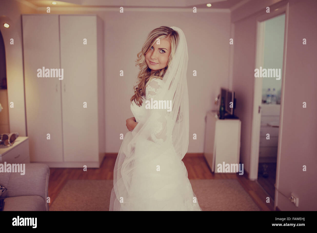 Weddings couple model hi-res stock photography and images - Alamy