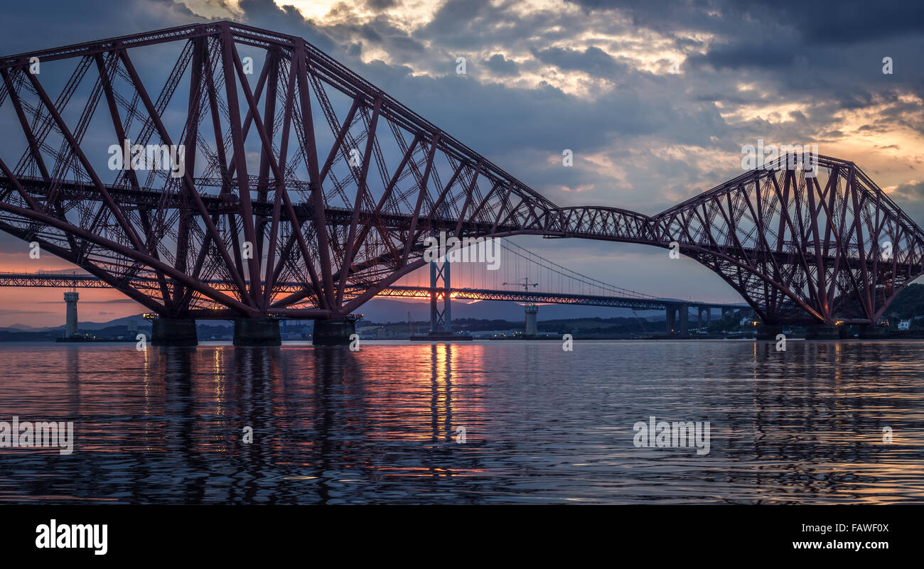 Forth bridge at sunset hi-res stock photography and images - Alamy