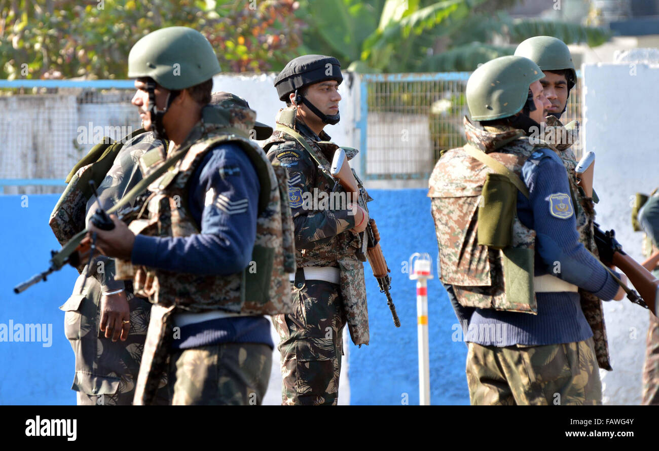 Indian border security force personnel hi-res stock photography and ...