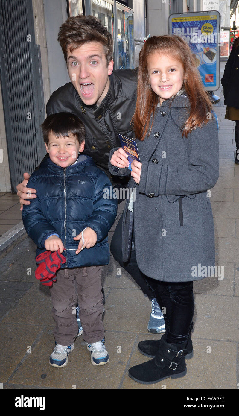 London, UK. Greg James and children at VIP Gala screening of 'Tinker ...
