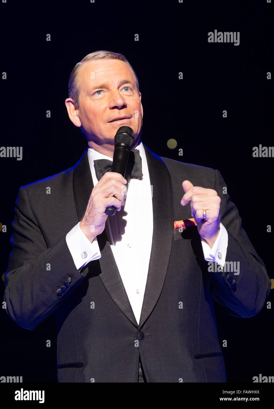 Hamburg, Germany. 5th Jan, 2016. Singer Stephen Triffitt (as Frank ...