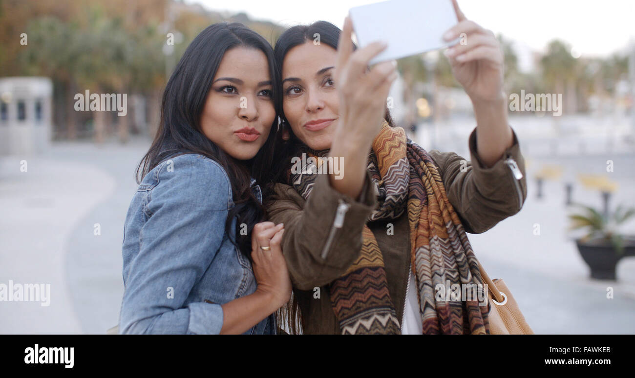 Two women posing selfie hi-res stock photography and images - Alamy