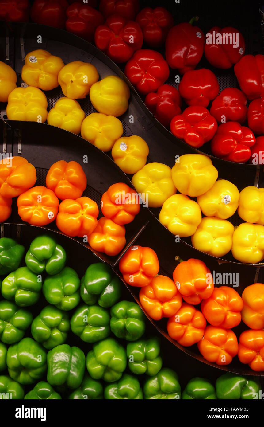 Colored peppers hi-res stock photography and images - Alamy
