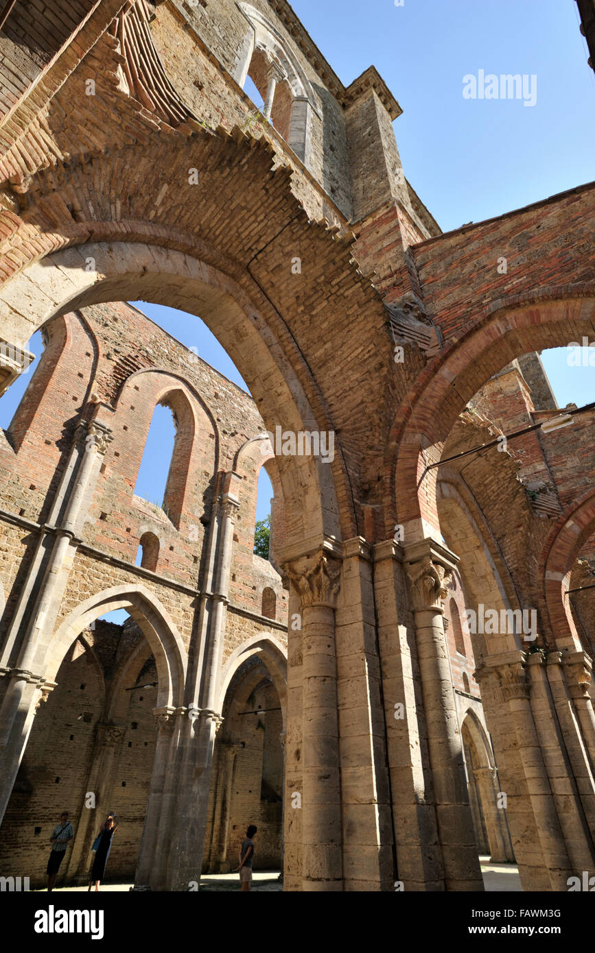 San Galgano Abbey, Tuscany, Italy Stock Photo - Alamy