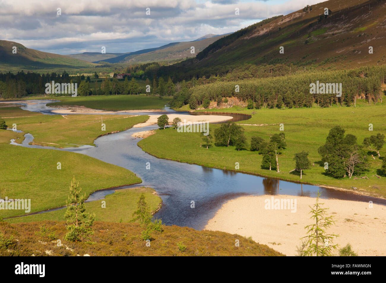 Mar Lodge Estate with the River Dee, near Braemar, Deeside ...