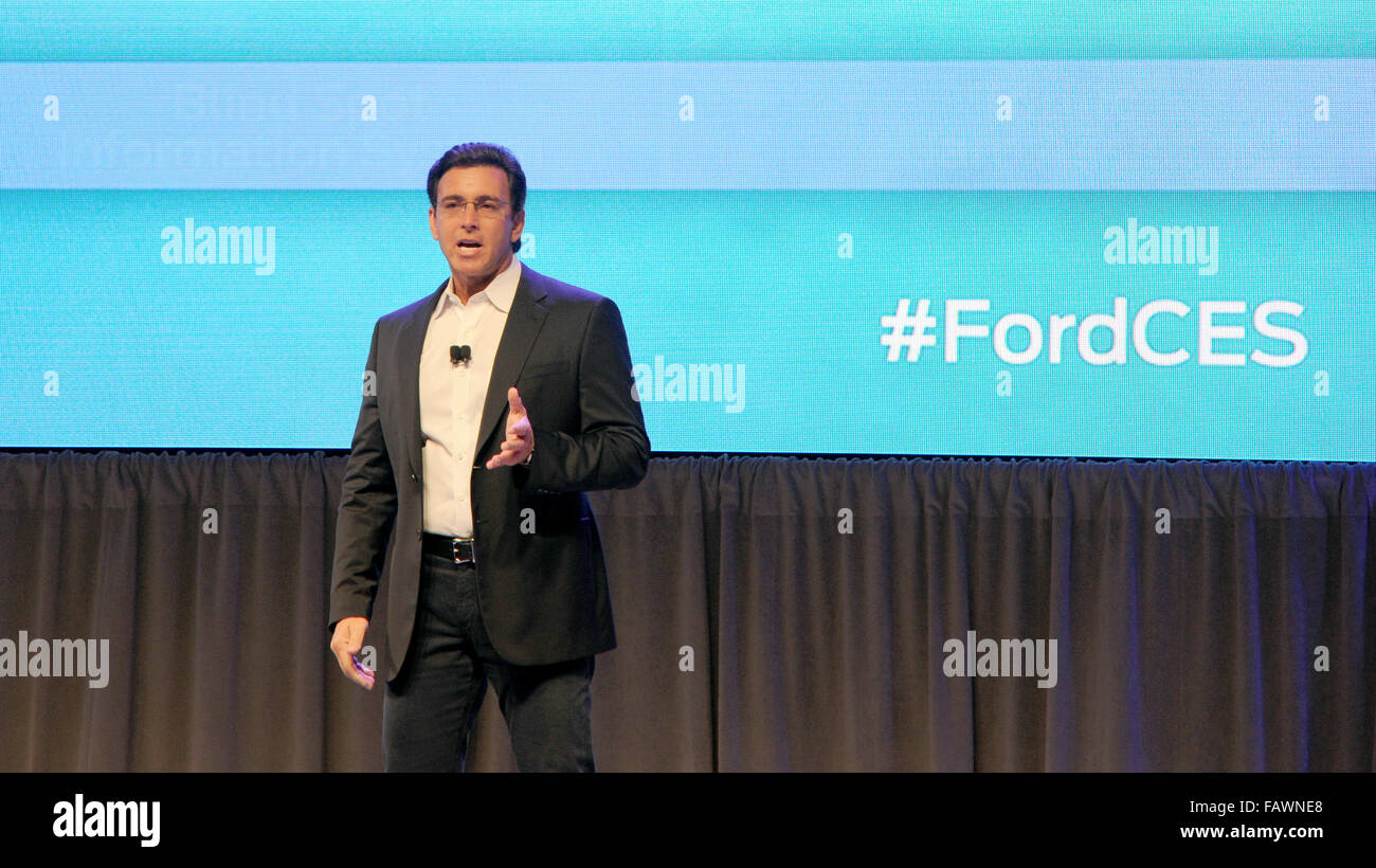 Ford ceo mark fields hi-res stock photography and images - Alamy