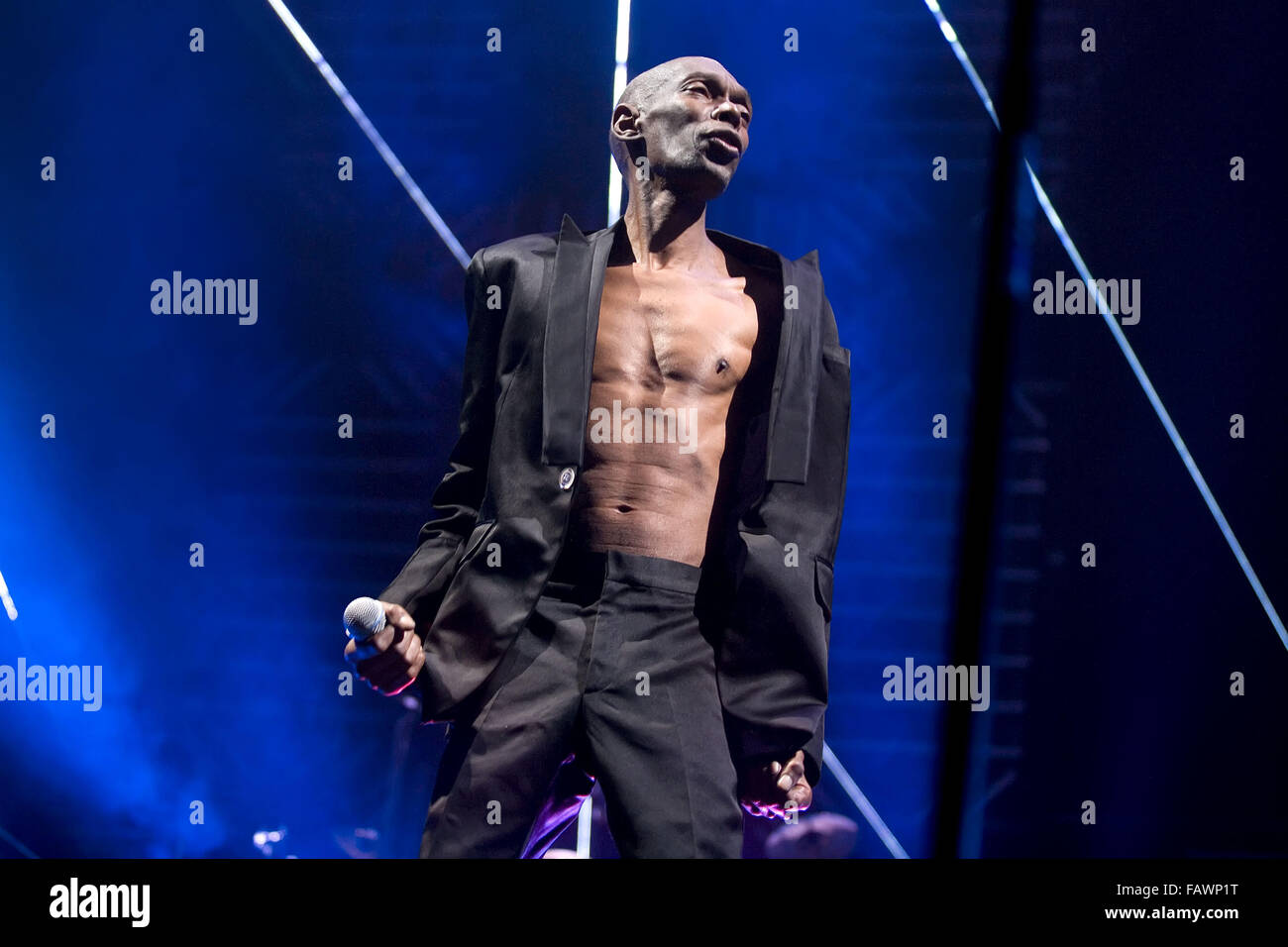 Faithless in concert hi-res stock photography and images - Alamy