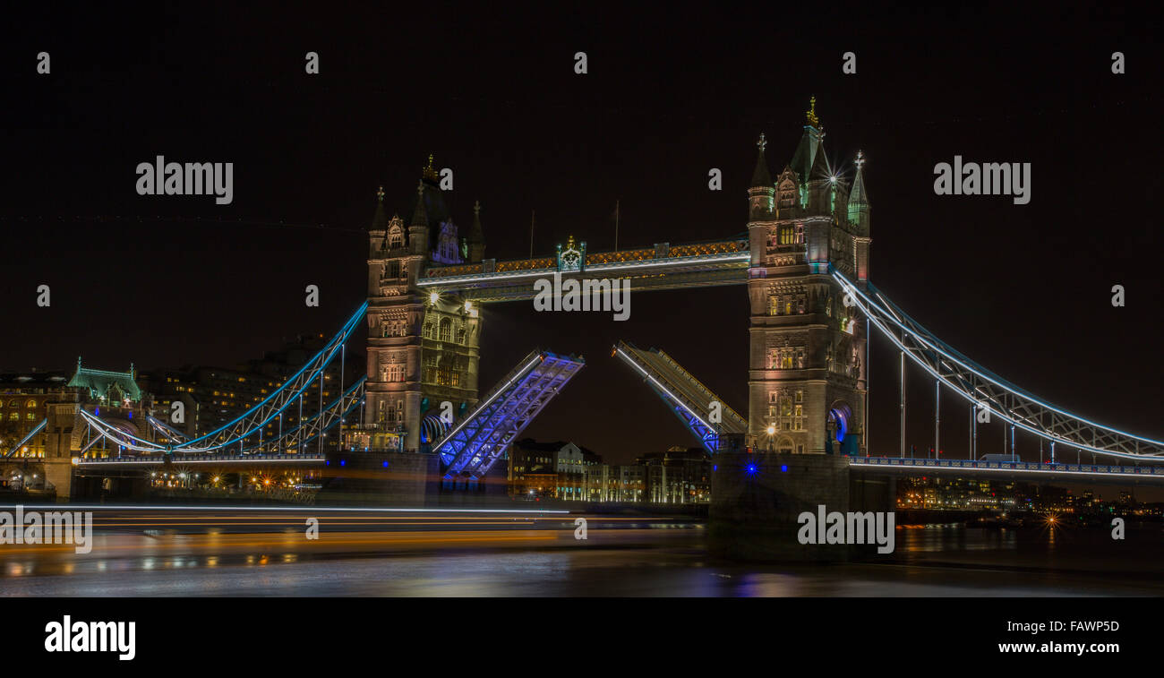 Tower Bridge at night Stock Photo - Alamy