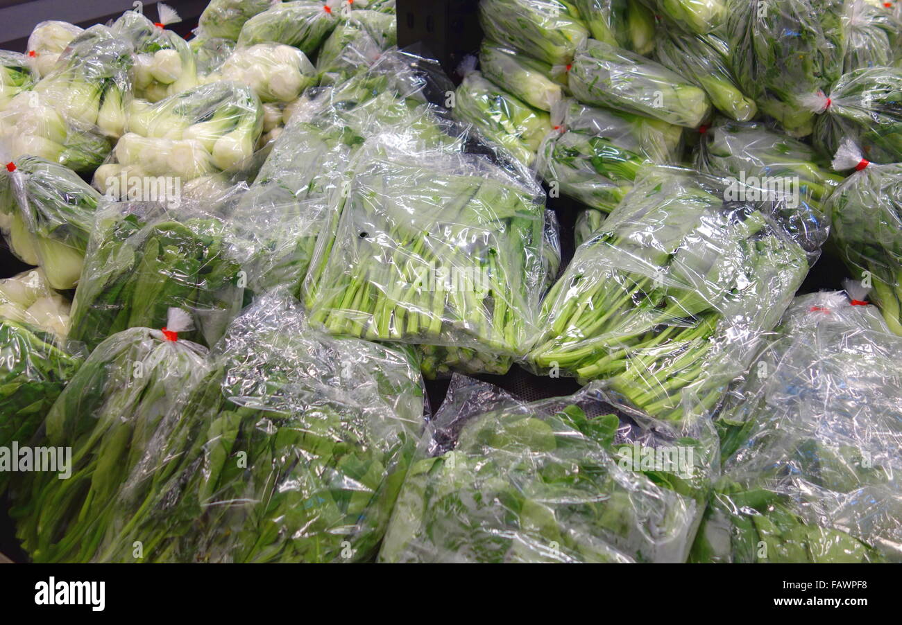 Mixed vegetables at a supermarket Stock Photo - Alamy