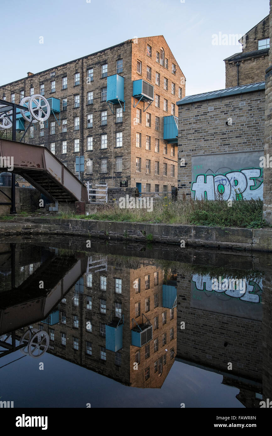 The 'Locomotive Bridge' or 'Turnbridge Lift Bridge' on the Broad Canal ...
