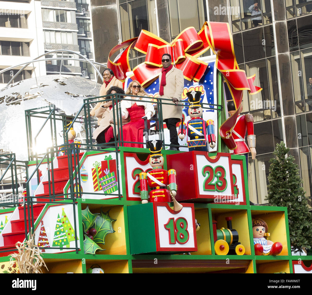 2015 Macys Thanksgiving Day Parade Featuring Mariah Carey Where New
