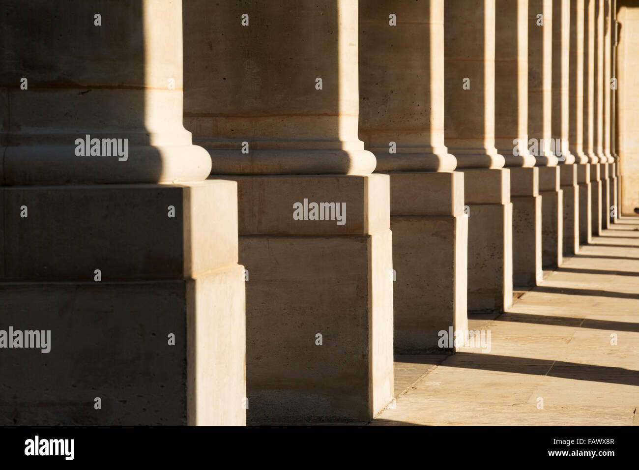 Pillars nobody in a row hi-res stock photography and images - Alamy
