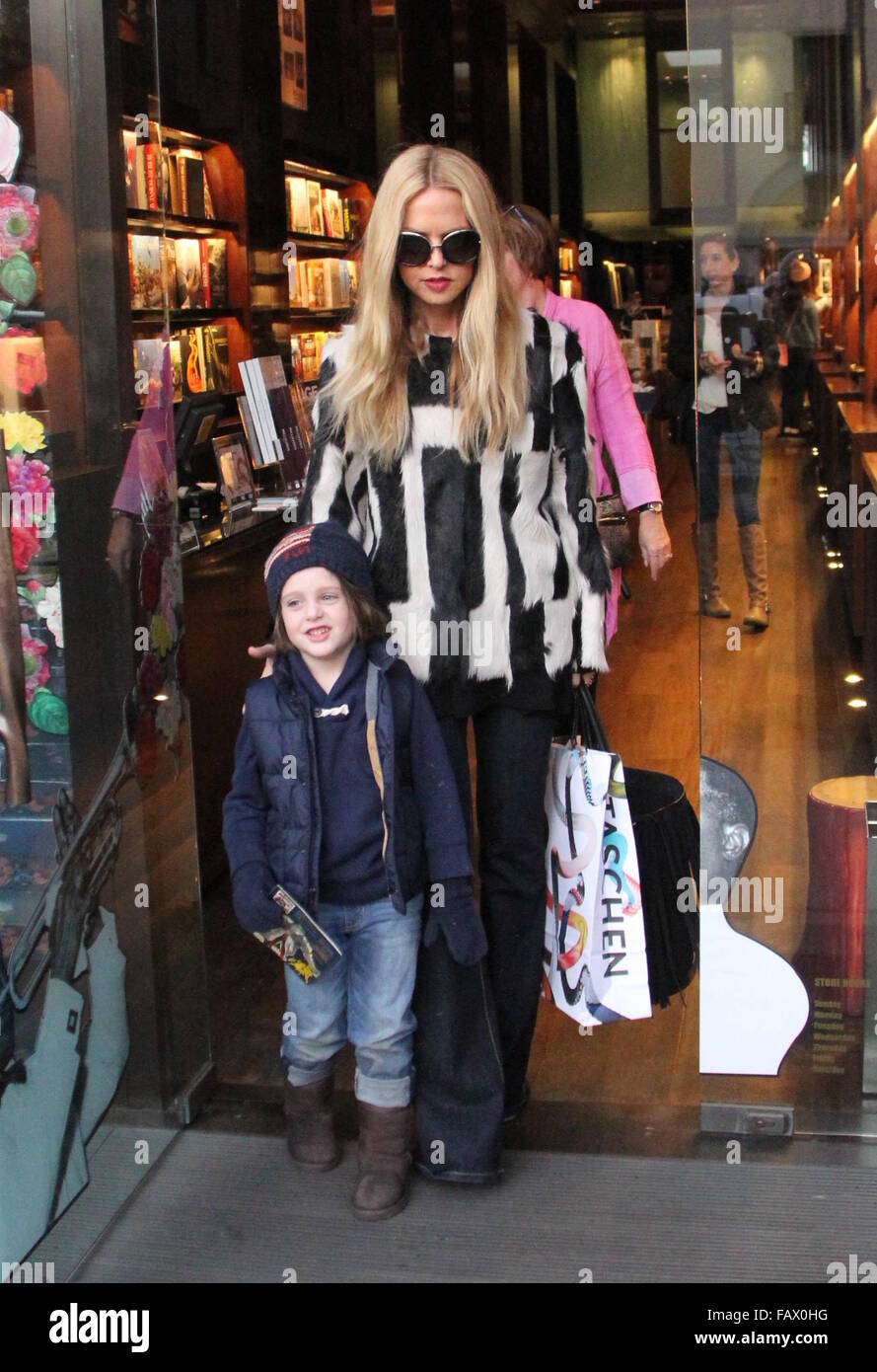 Rachel Zoe takes her son Skyler shopping at Gap and a bookstore in ...