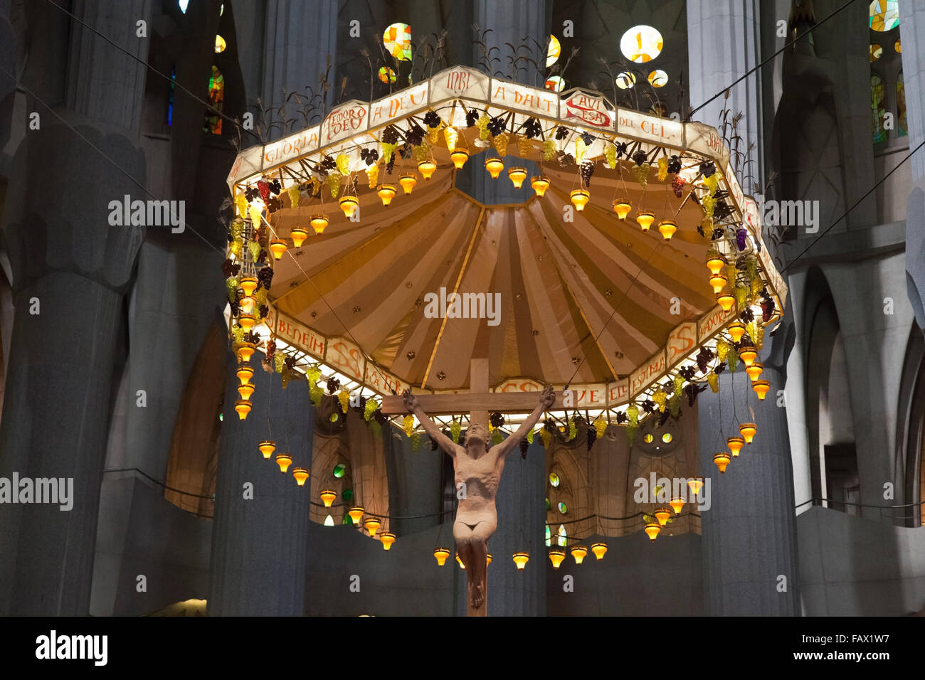 Altar and crucifix Stock Photo - Alamy